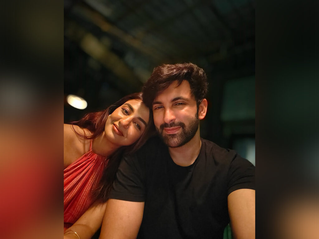 ‘Uttaran’ fame Nandish Sandhu announces engagement to Kavita Banerjee ...