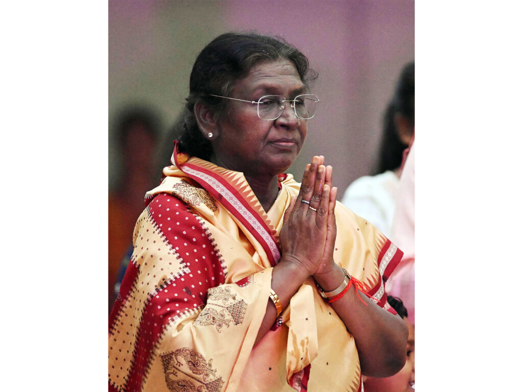 President Murmu, Vice-President Radhakrishnan condole deaths in Delhi ...