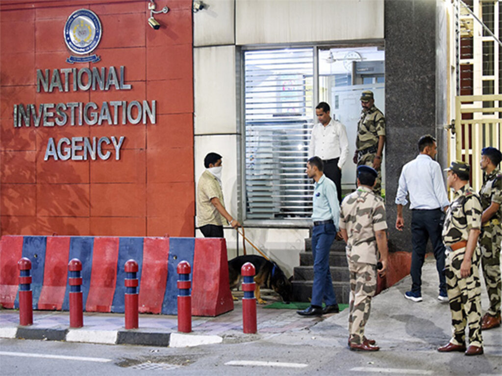 NIA raids eight sites in J&K, UP in probe into deadly Red Fort terror ...