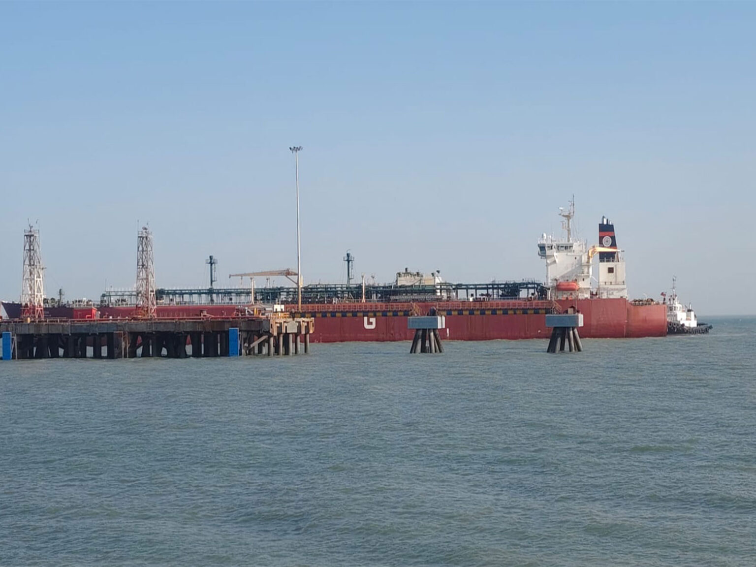 Gujarat: Cargo Vessel Shivalik arrives with 46,000 MT LPG; 20,000 MT to ...